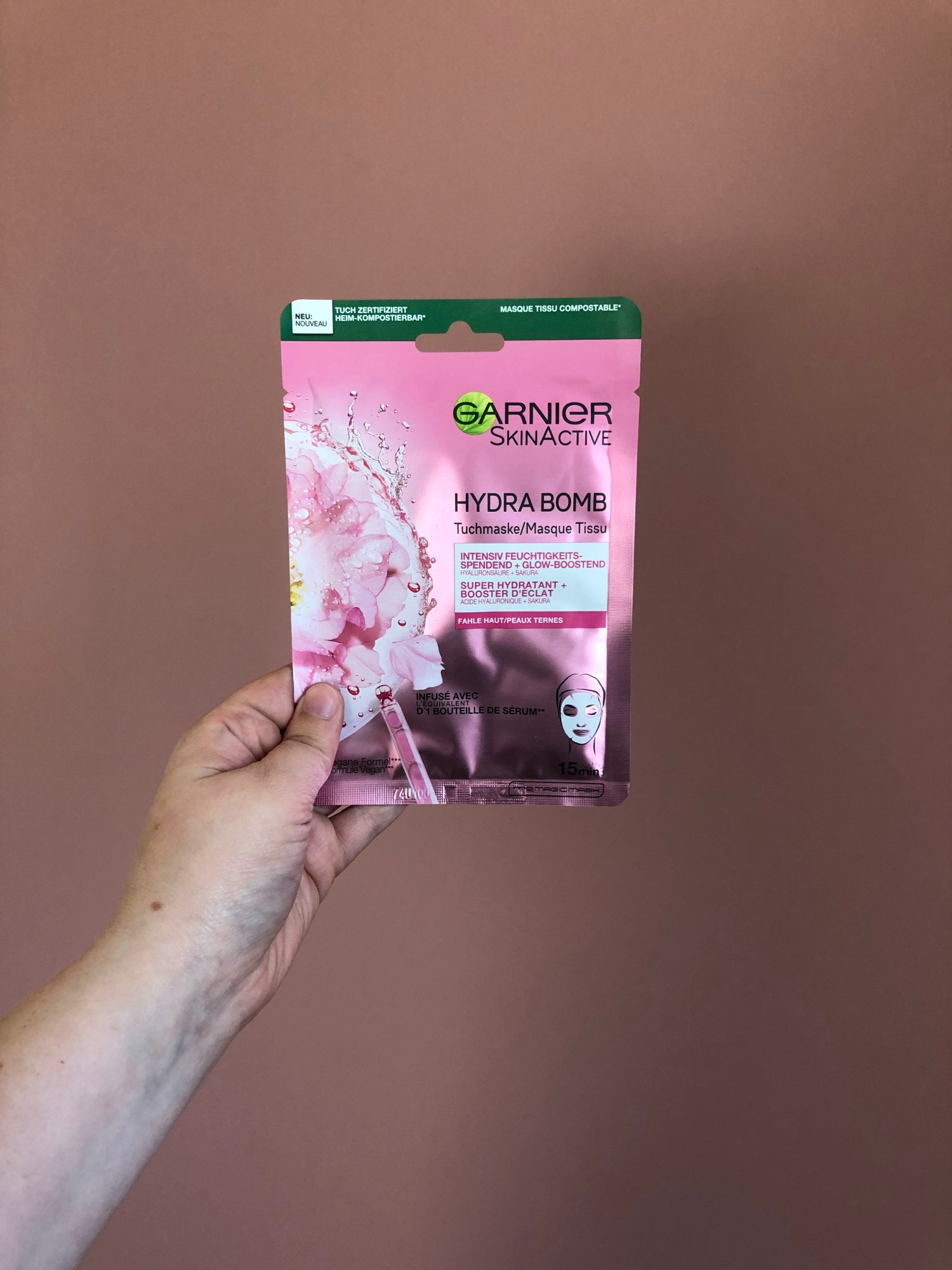 Skin Active Hydra Bomb Super hydraterend Tissue Masker + Glow Booster ...