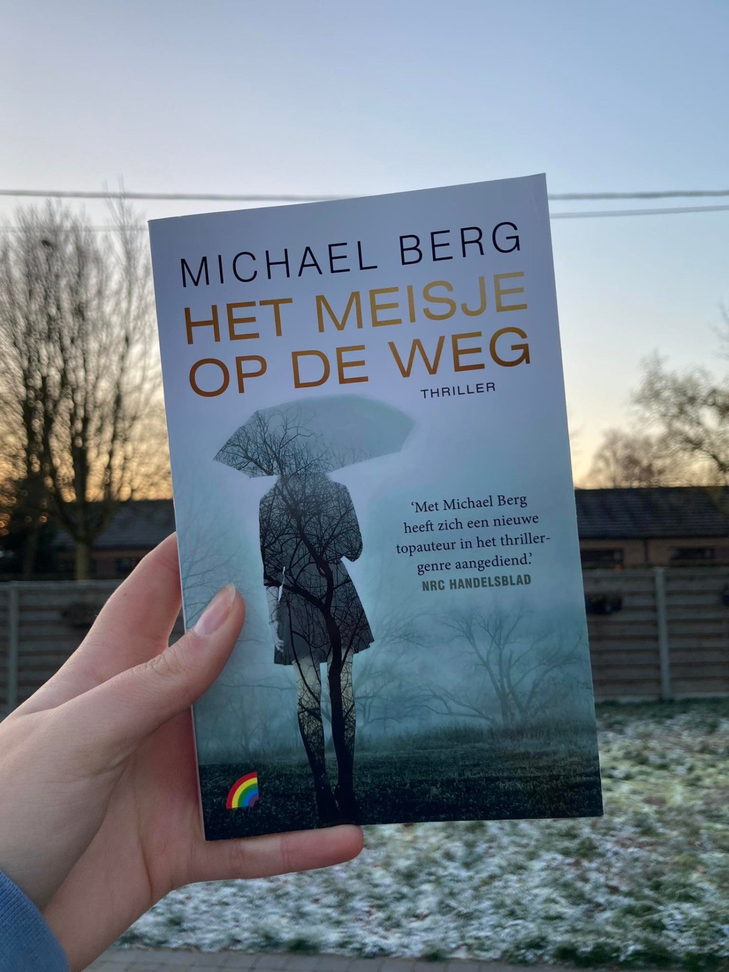 Recensie: “Het meisje op de weg” van Michael Berg – Writings by Amelie